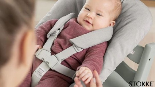 Rund ums Baby - 1 x Hochstuhl "Tripp Trapp" mit Babyset von Stokke